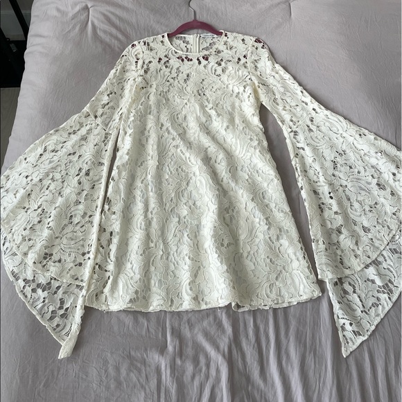 camilla & marc | Dresses | Camilla And Marc Farrow Bell Sleeve Lace ...